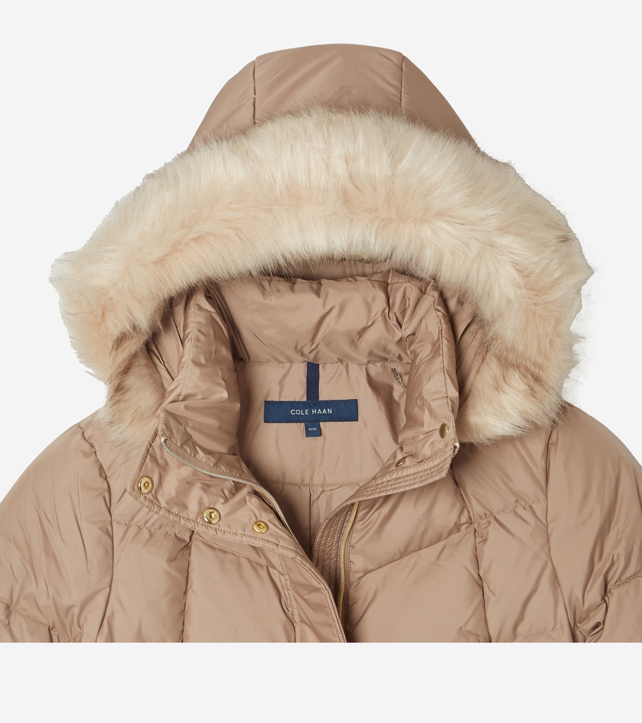 エッセンシャル ダウンコート ウィズ リムーバル ファー womens. 0.0 | COLE_HAAN